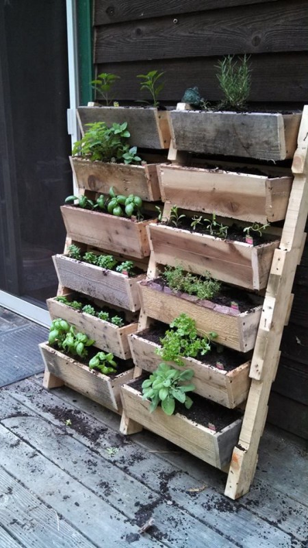 10 cool designs made with pallets