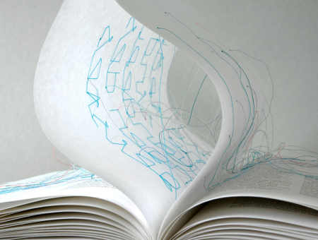 A book with hyperlinks by Maria Fischer