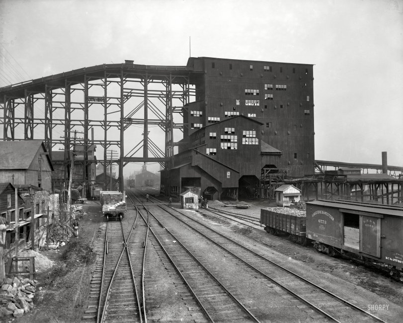 Massive Wood Structures of America's Early 20th Century